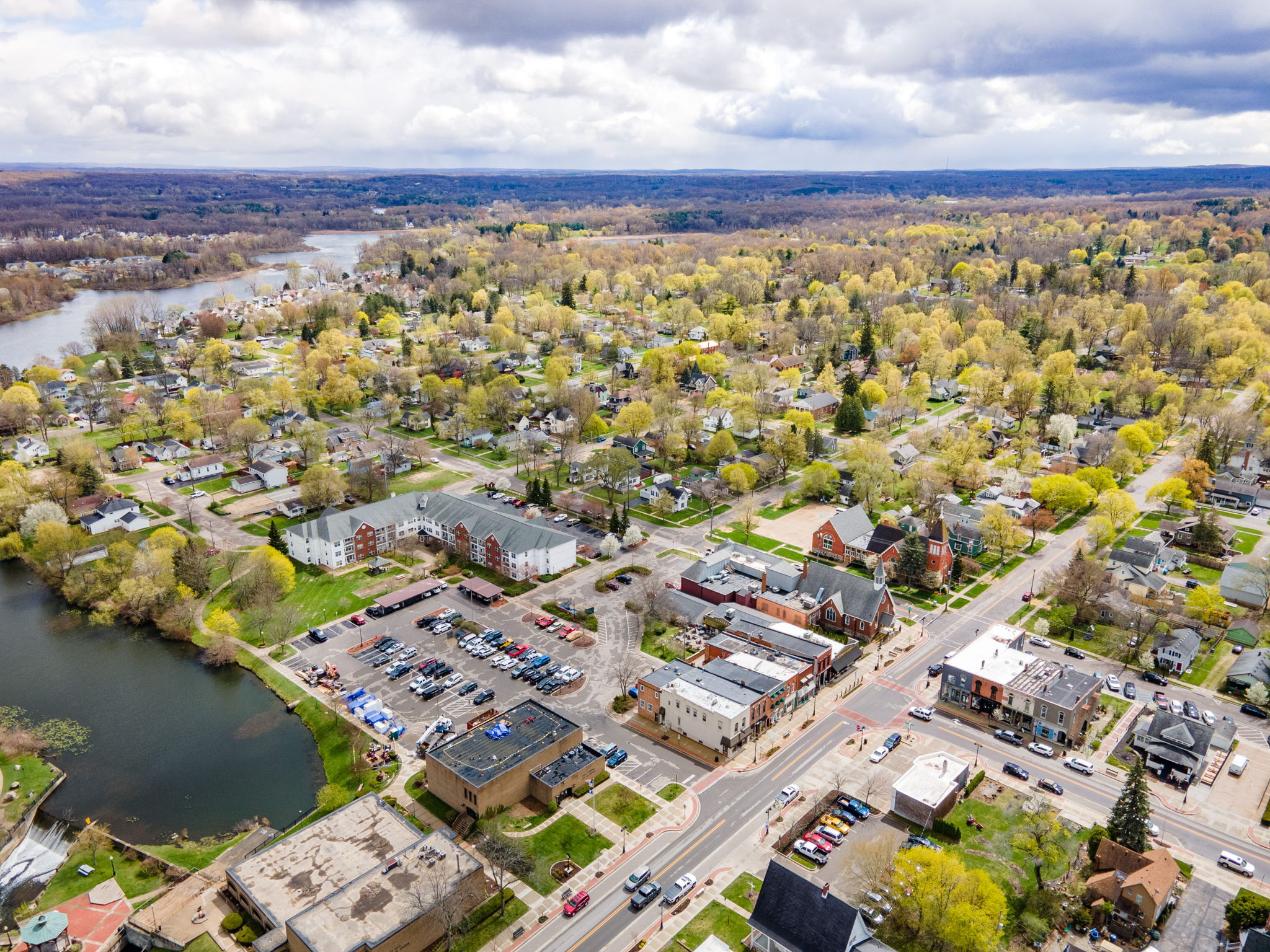 410 S Pine St, Fenton, MI 48430 | Michigan Video Tours