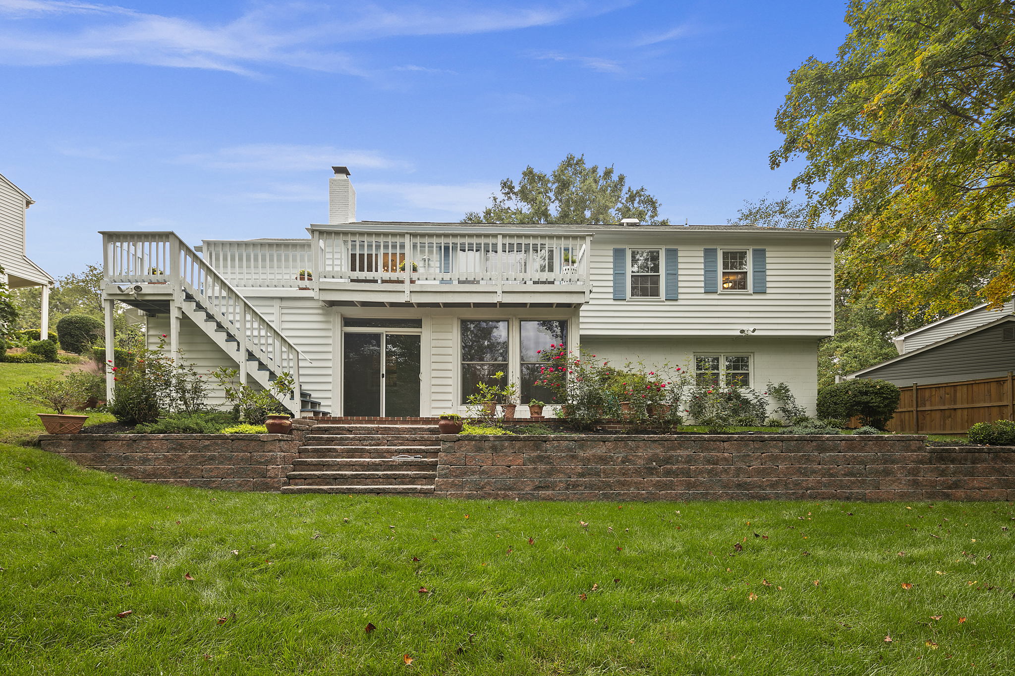 8110 W Point Dr, Springfield, VA 22153