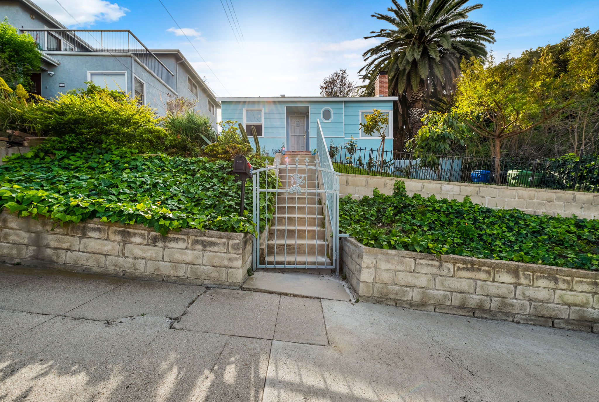 2117 S Meyler St, San Pedro, CA 90731 | Lima Bean Photography